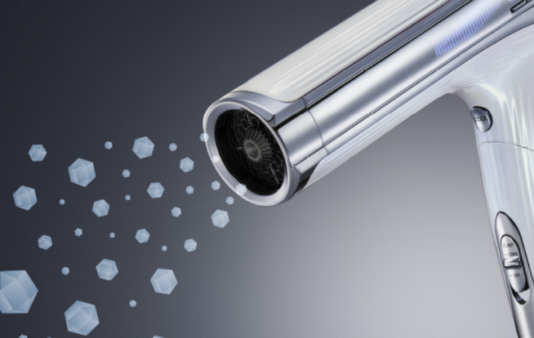 【ロングヘアにおすすめ】美容師が勧める寝る時のダメージケア方法6選！ - Monan