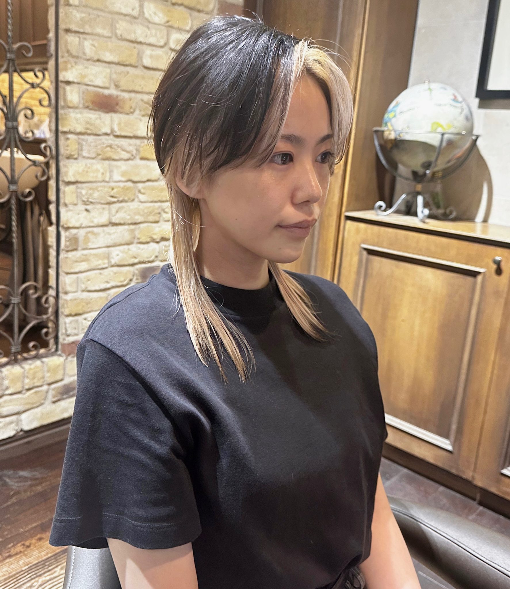 【2025年最新版】ウルフカットとは？似合う人やおすすめスタイル紹介 - Monan