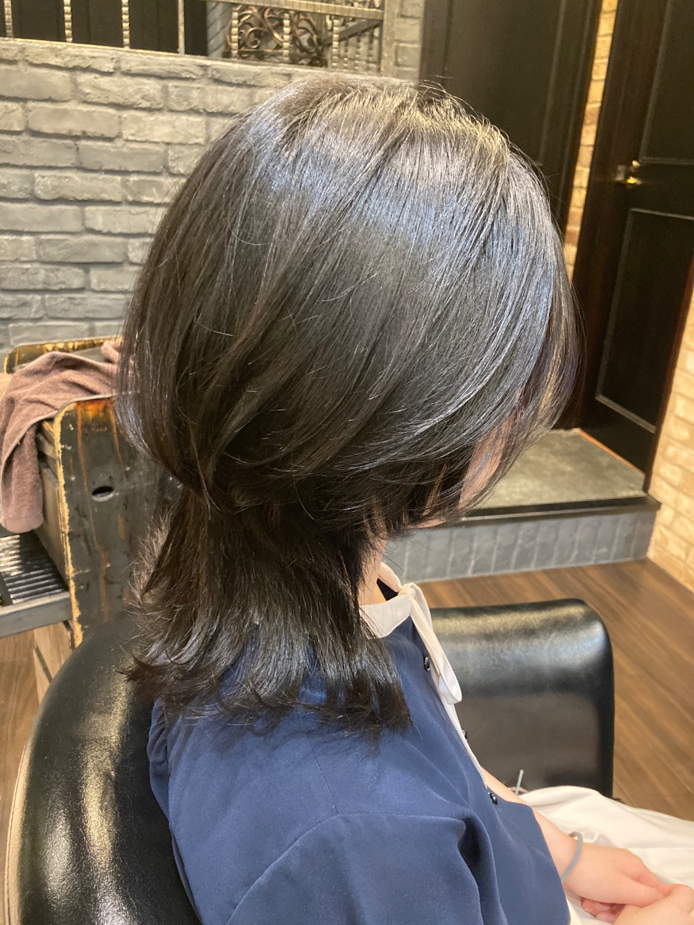 【2025年最新版】ウルフカットとは？似合う人やおすすめスタイル紹介 - Monan